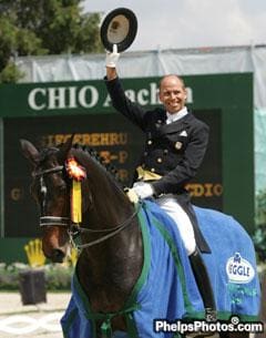 2 White Feet, Inc. presents Steffen Peters and Janet Foy -"Dressage ...