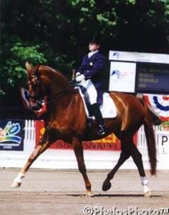U.S.E.T. July Athlete of the Month Debbie McDonald - HorsesDaily