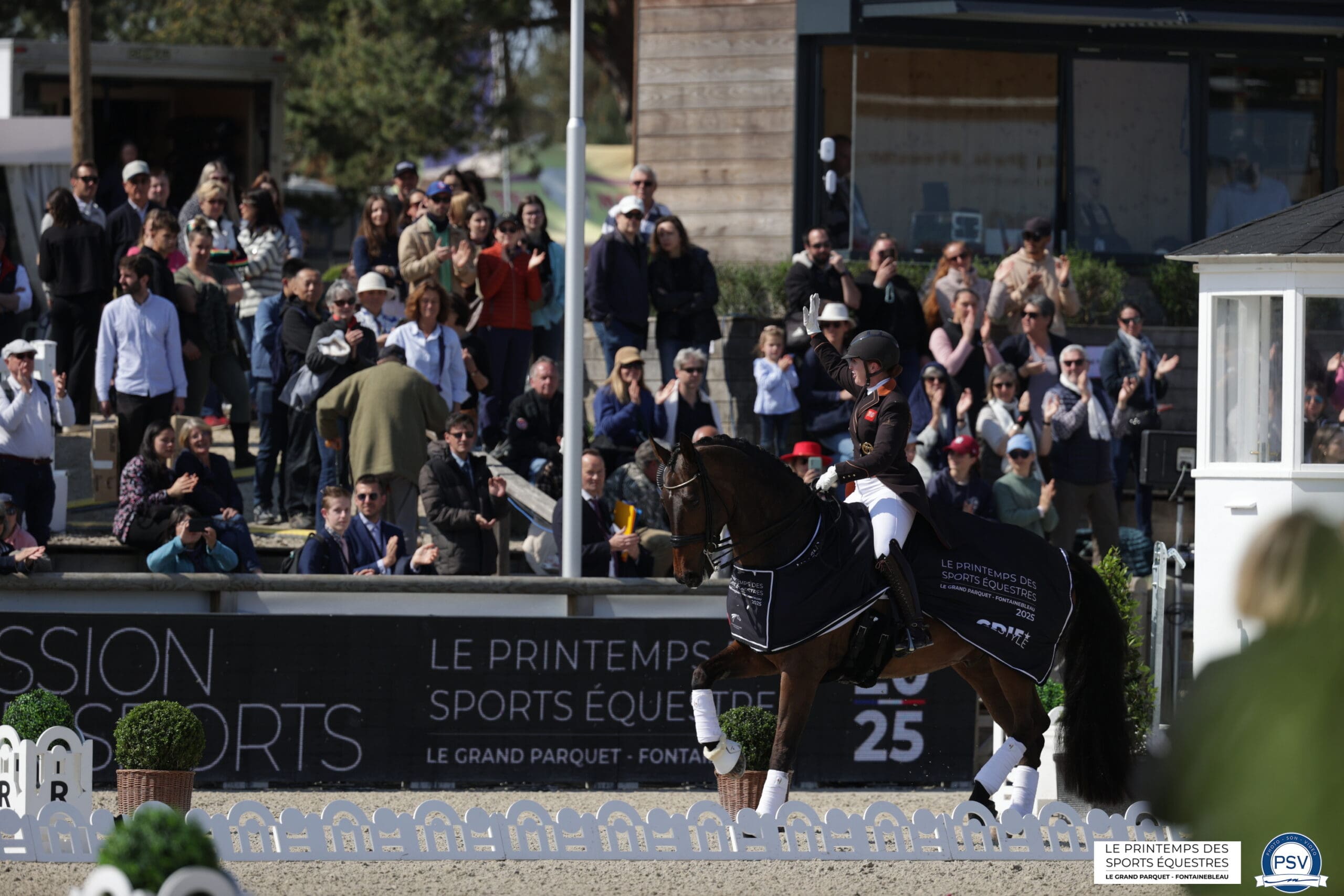 Becky Moody In Majestic Form For The Grand Prix Freestyle RÉGION ÎLE-DE ...